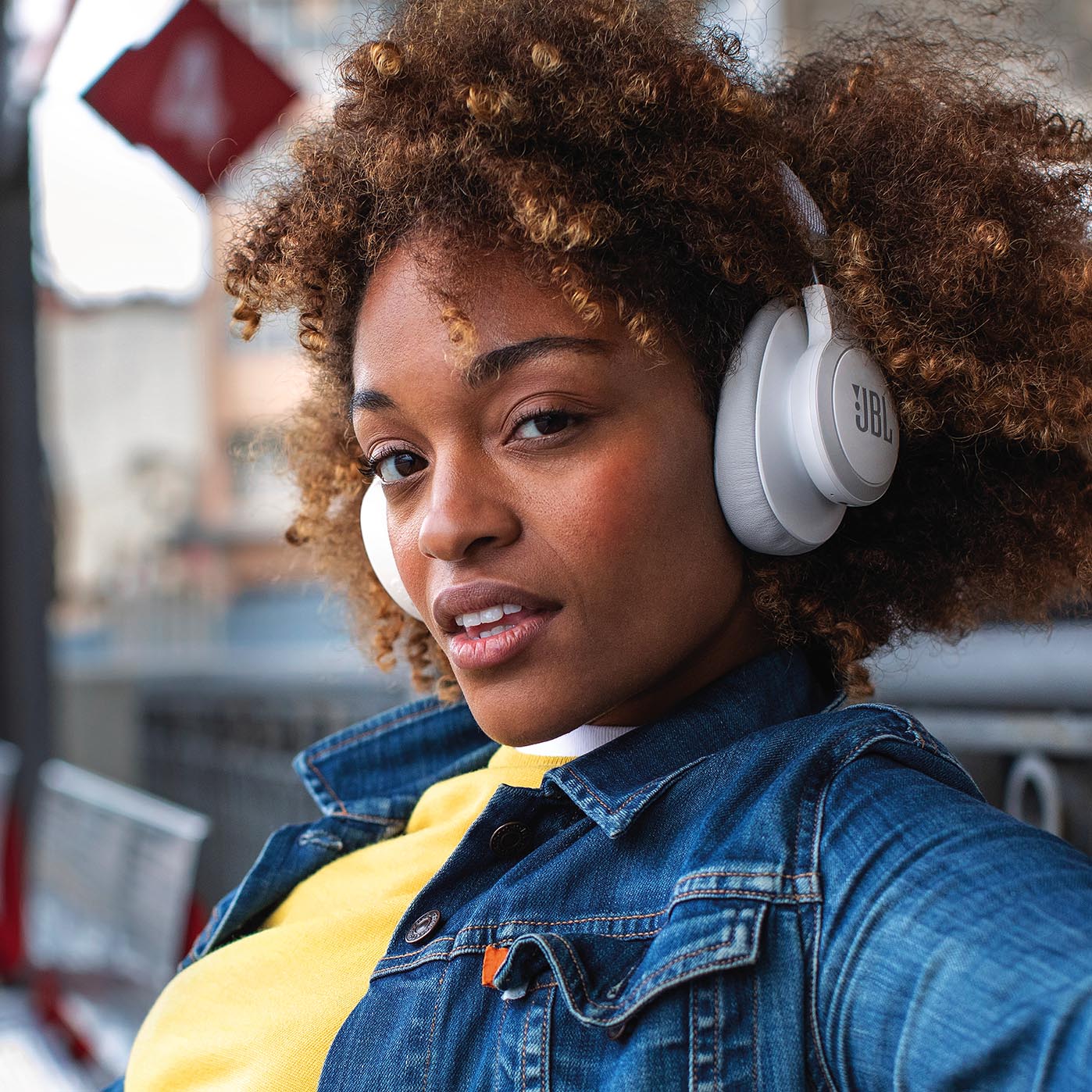 Speaker, Headphone, & Sound System | JBL Indonesia